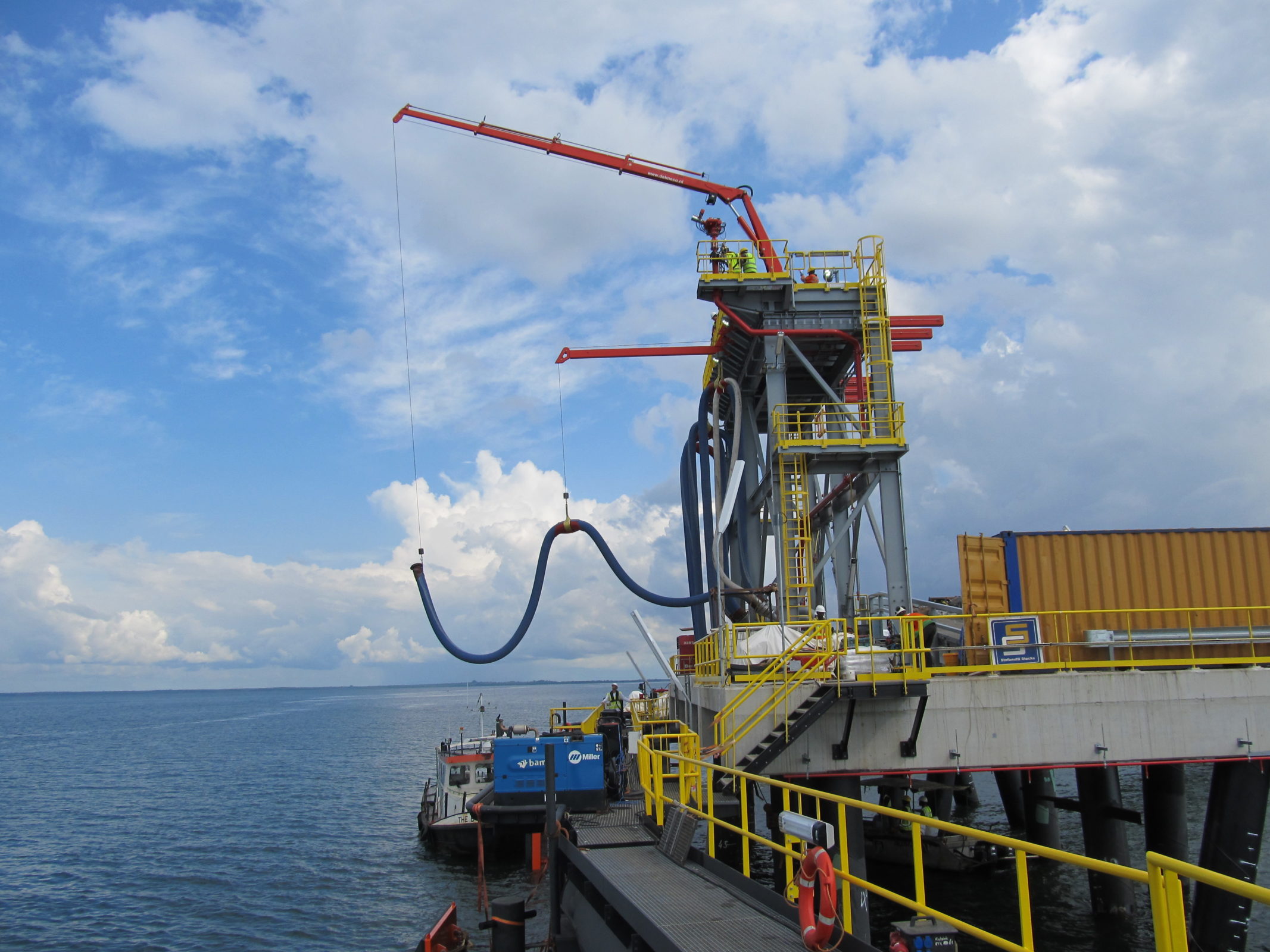 Realisatie van Slangentoren bij Oryx Energies - Slangentorens.nl